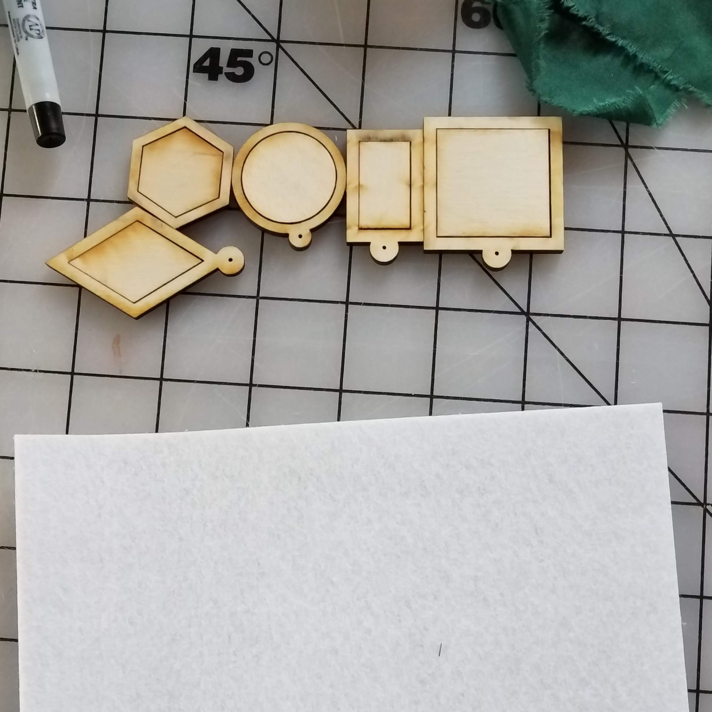 Bench notes: using tiny frames – Lee Thomson